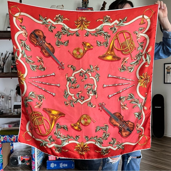 The Met | Accessories | The Met String Instruments Ensemble Vtg Silk ...